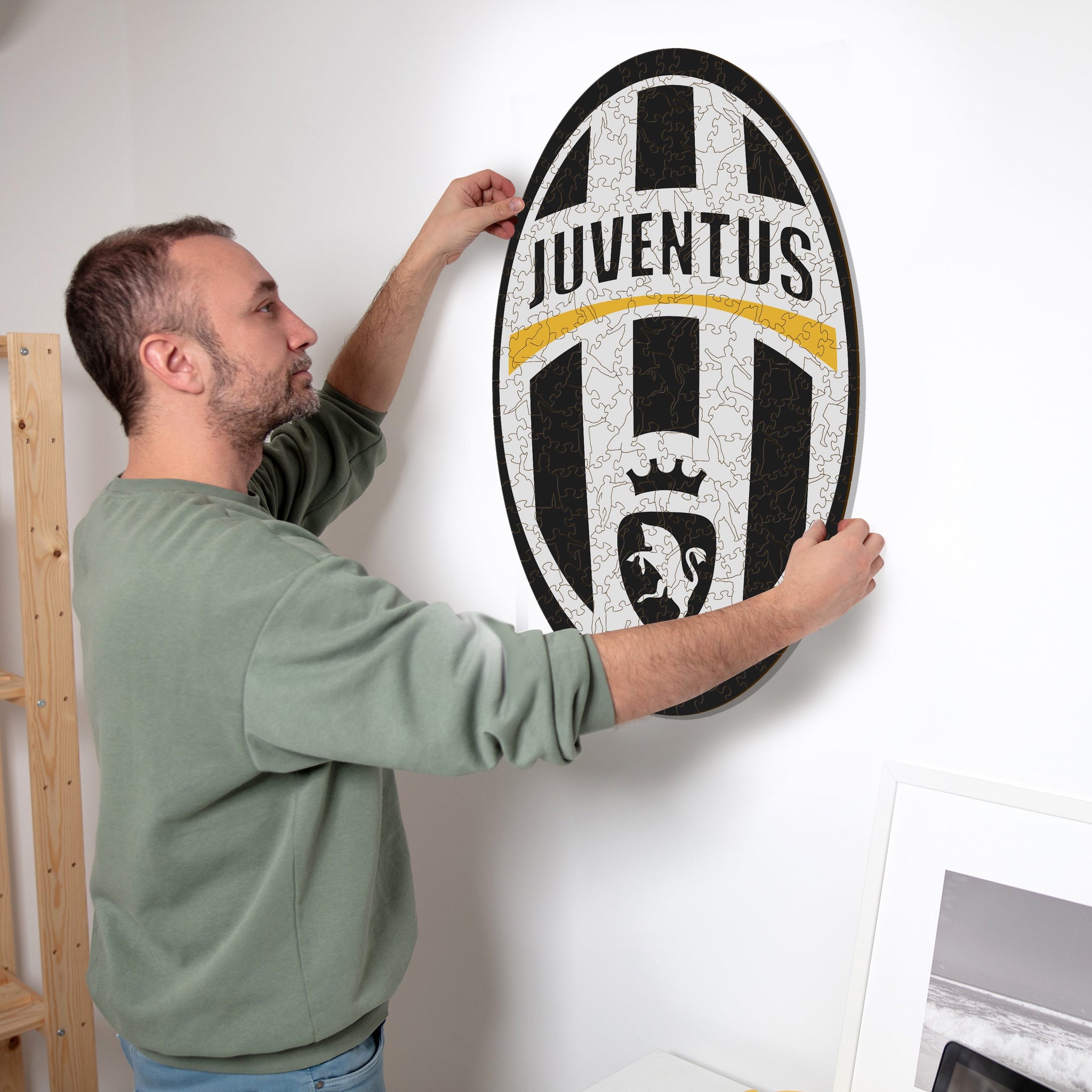 Juventus FC® Retro Logo - Wooden Puzzle – Iconic Puzzles