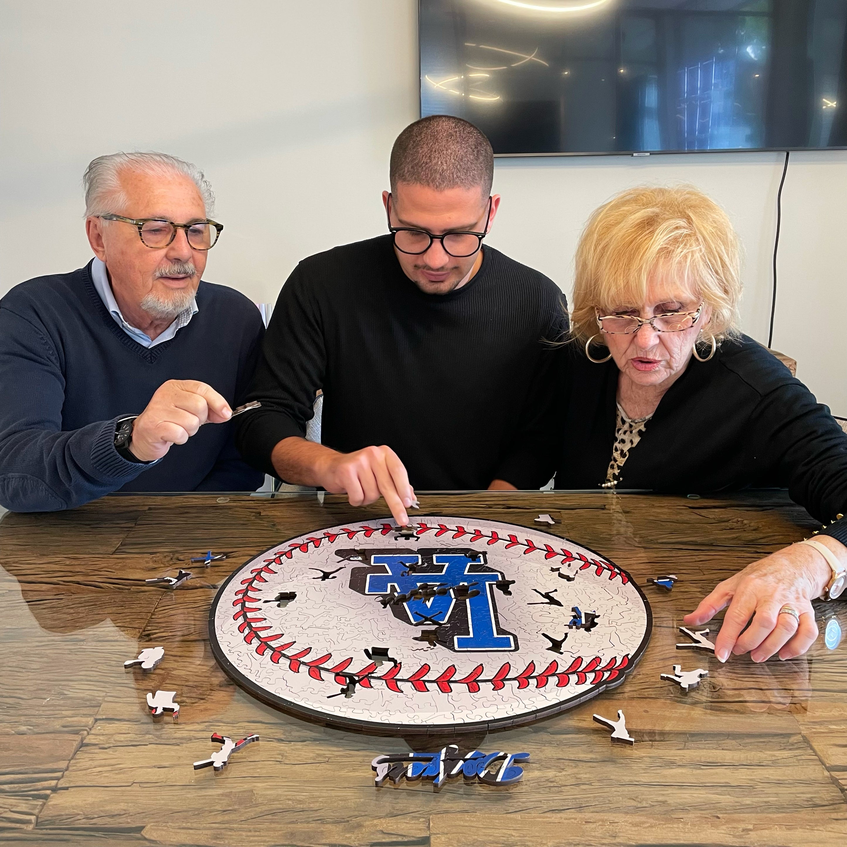 Los Angeles Dodgers™ - Wooden Puzzle – Iconic Puzzles
